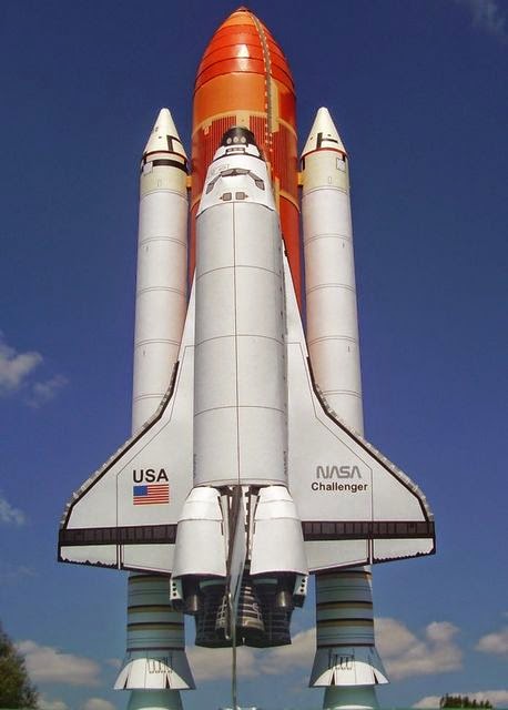 PEQUES 2013: COHETES Y NAVES ESPACIALES