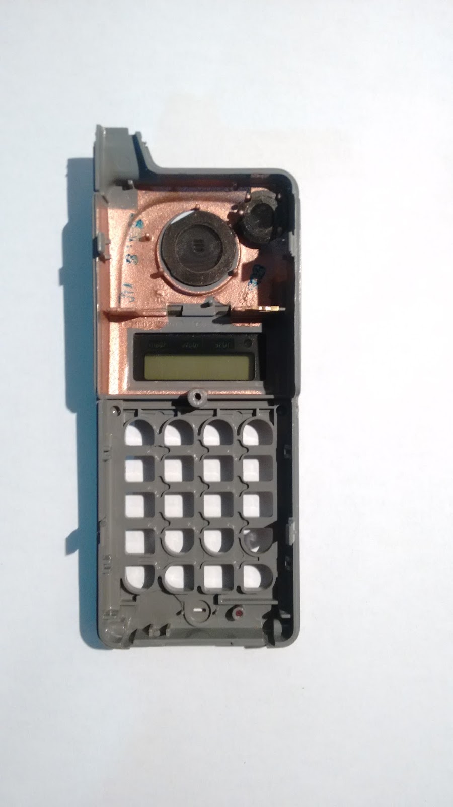What's Inside a Motorola TeleTAC from 1995 - Motorola Lovers