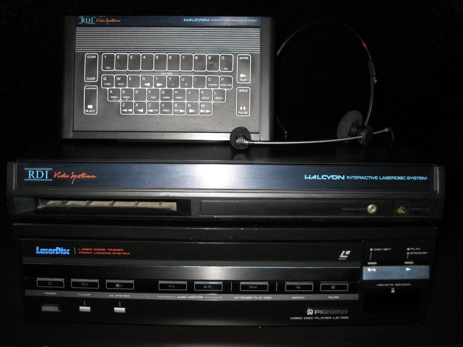 Всё о игривих приставок и их история: RDI Halcyon Laserdisc System