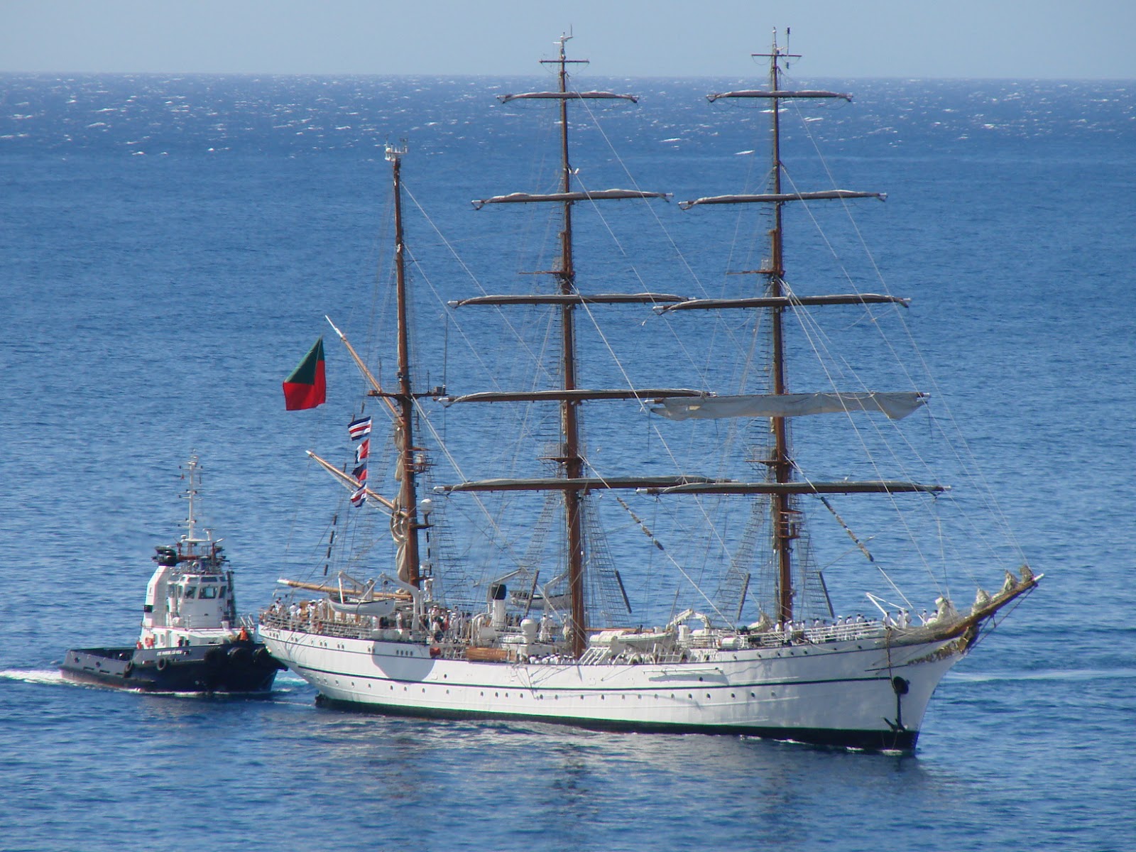 Sergio@Cruises: N.R.P. Sagres chega ao Funchal