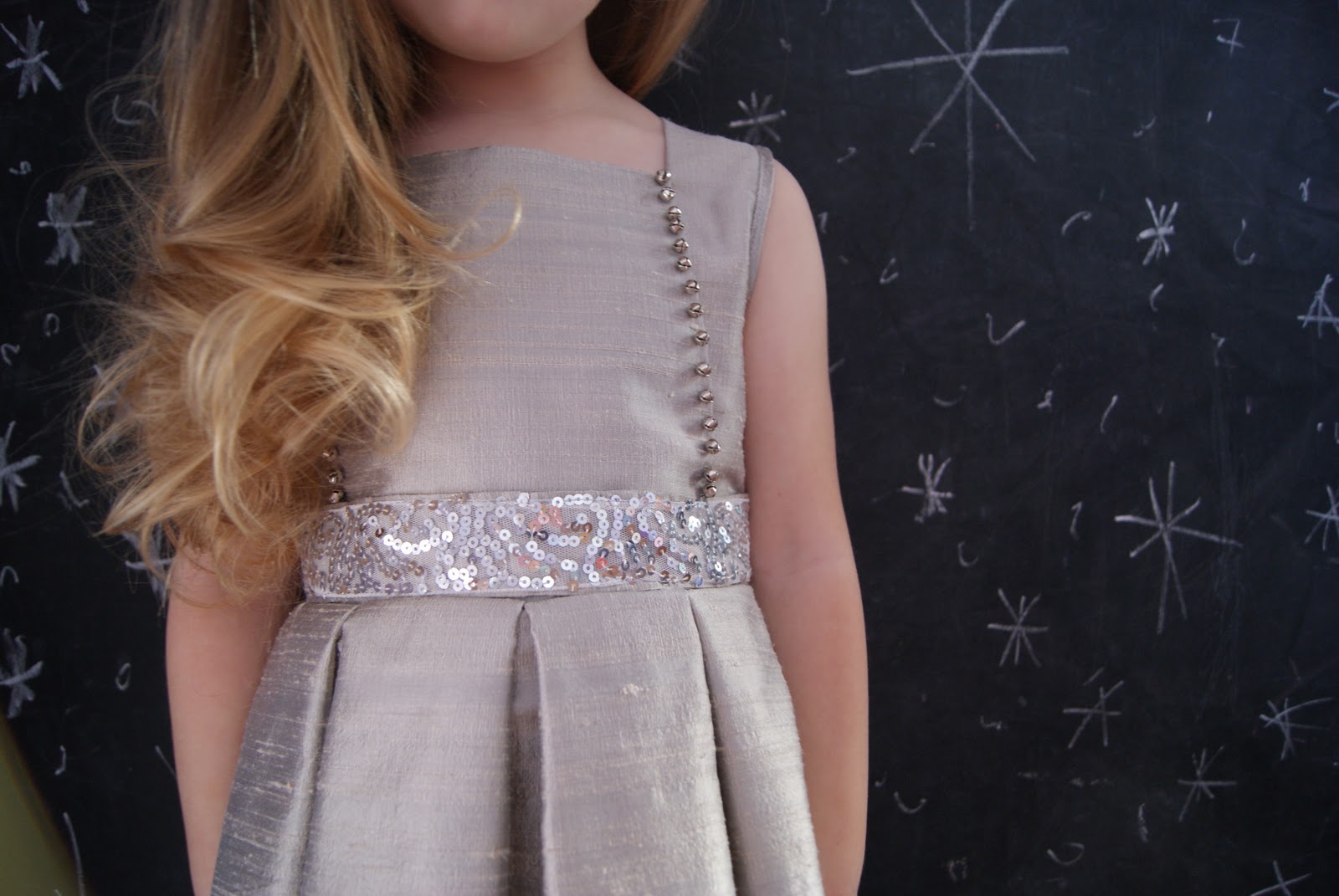 nest full of eggs: Junebug Dress Pattern Remix