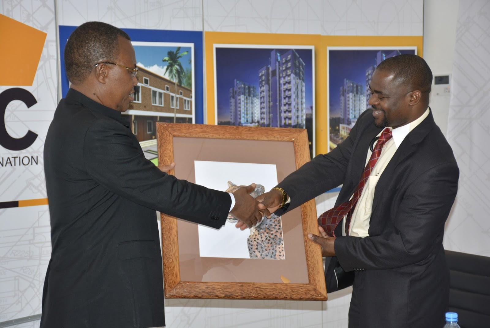 MATUKIO @ MICHUZI BLOG: WAZIRI WA ARDHI, NYUMBA NA MAENDELEO YA MAKAZI ...