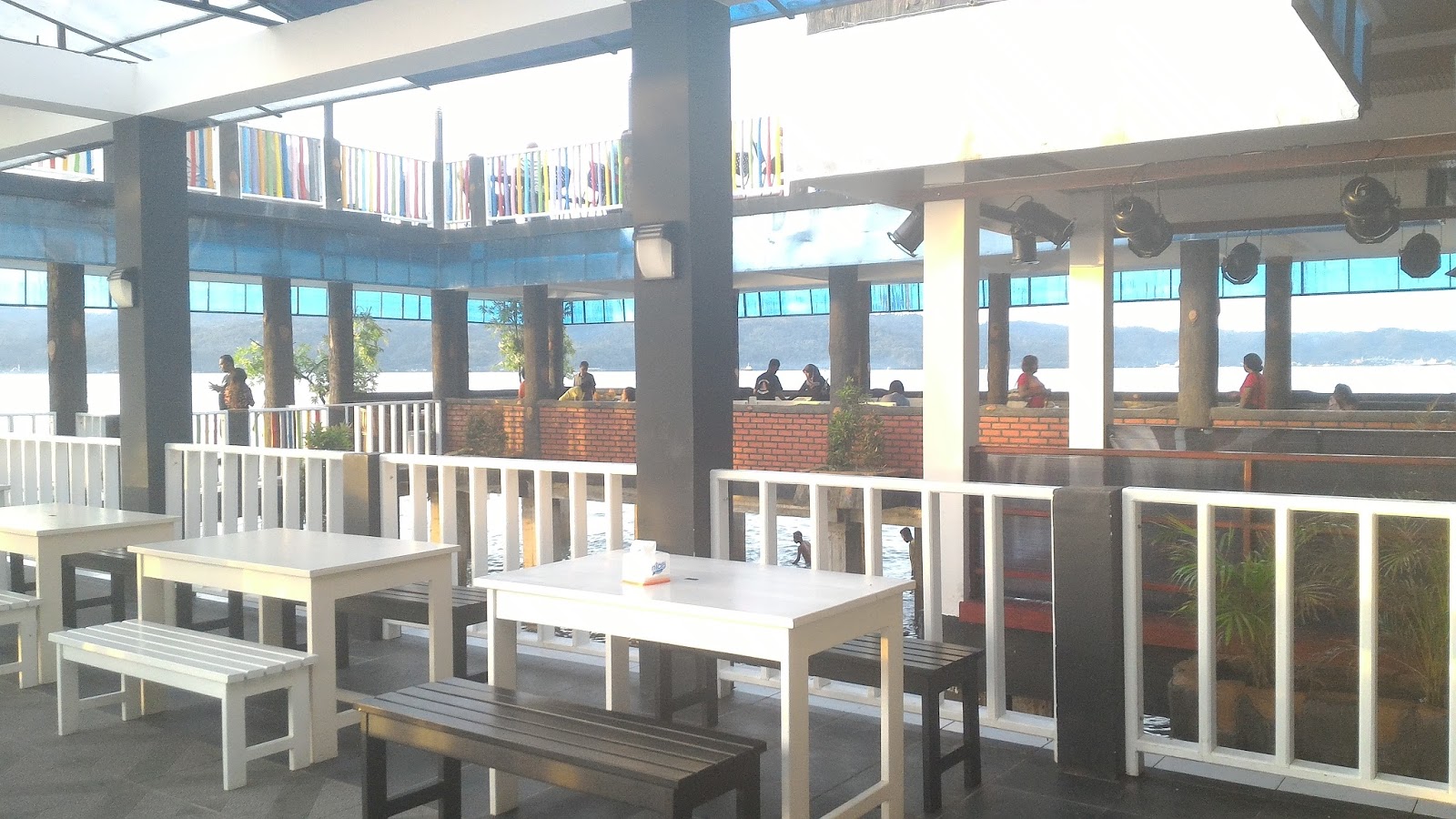 Tempat Kankrong (Makan & Nongkrong) di Ambon