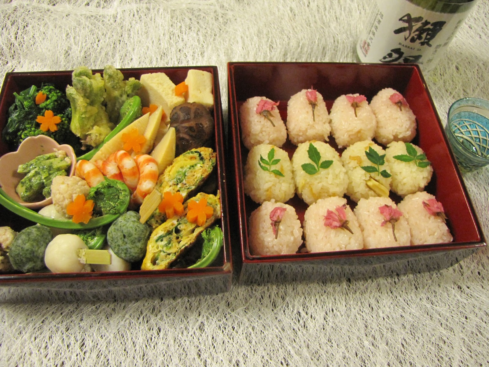 Japanese home cooking: "Hanami bento" bento for sakura viewing