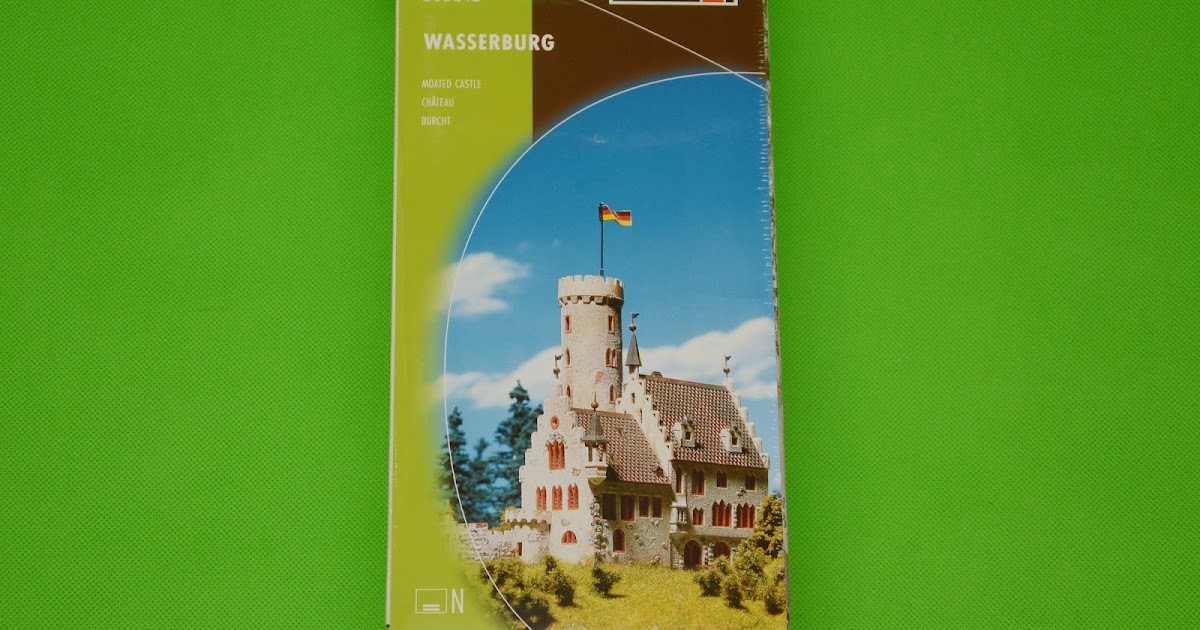 My Miniature Worlds: Faller 232242, N-scale moated castle