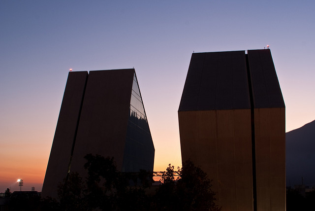 Servilletero de concreto:CETEC en Monterrey Por Abraham Cababie Daniel ...