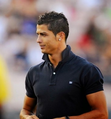 10 Gaya Rambut Cristiano Ronaldo Terbaru dan Terpopuler 2017