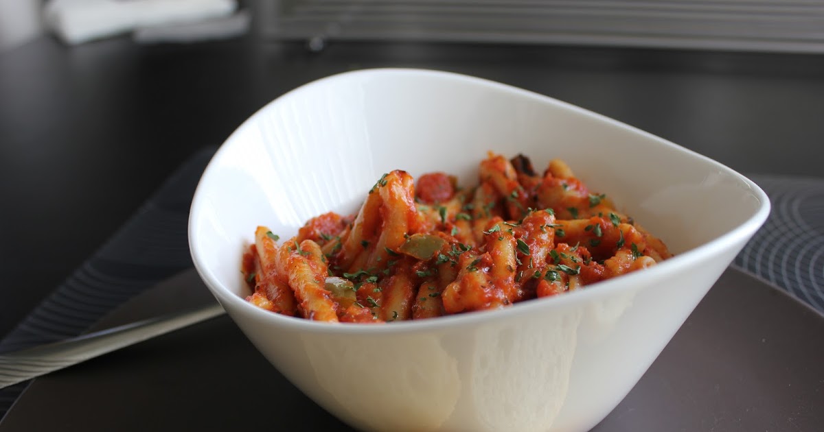 Delightful Cooking: SIMPLE PASTA( BASICS AND TYPES)