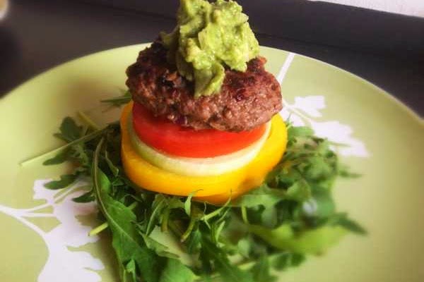 Paleo Lunch Diet Recipe: Paleo burger without bread