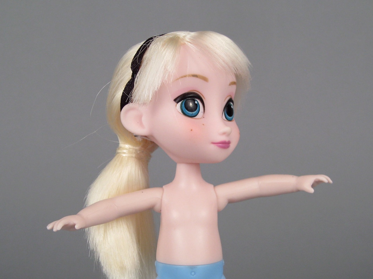 The Animators' Mini Elsa Playset from The Disney Store | The Toy Box ...