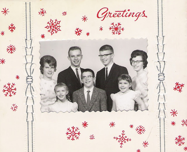 22 Lovely Family Postcards You Also Want to Have for Christmas ...