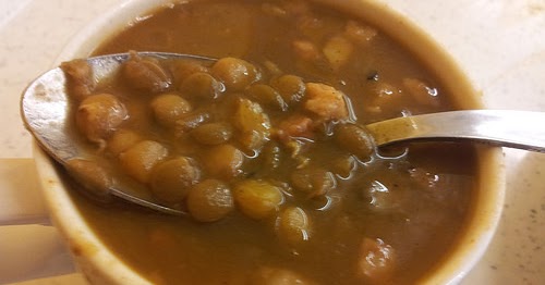 Kookkuns: Gemaalde vleis- en lensiesop / Meat and lentil soup