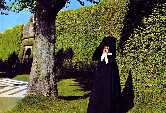 Retratos de Portugal: Ilha do Faial - Traje Regional Capote Faialense