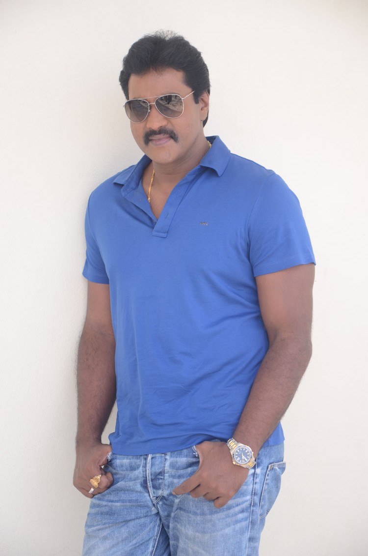 Hero Sunil Photos at Jakkanna event