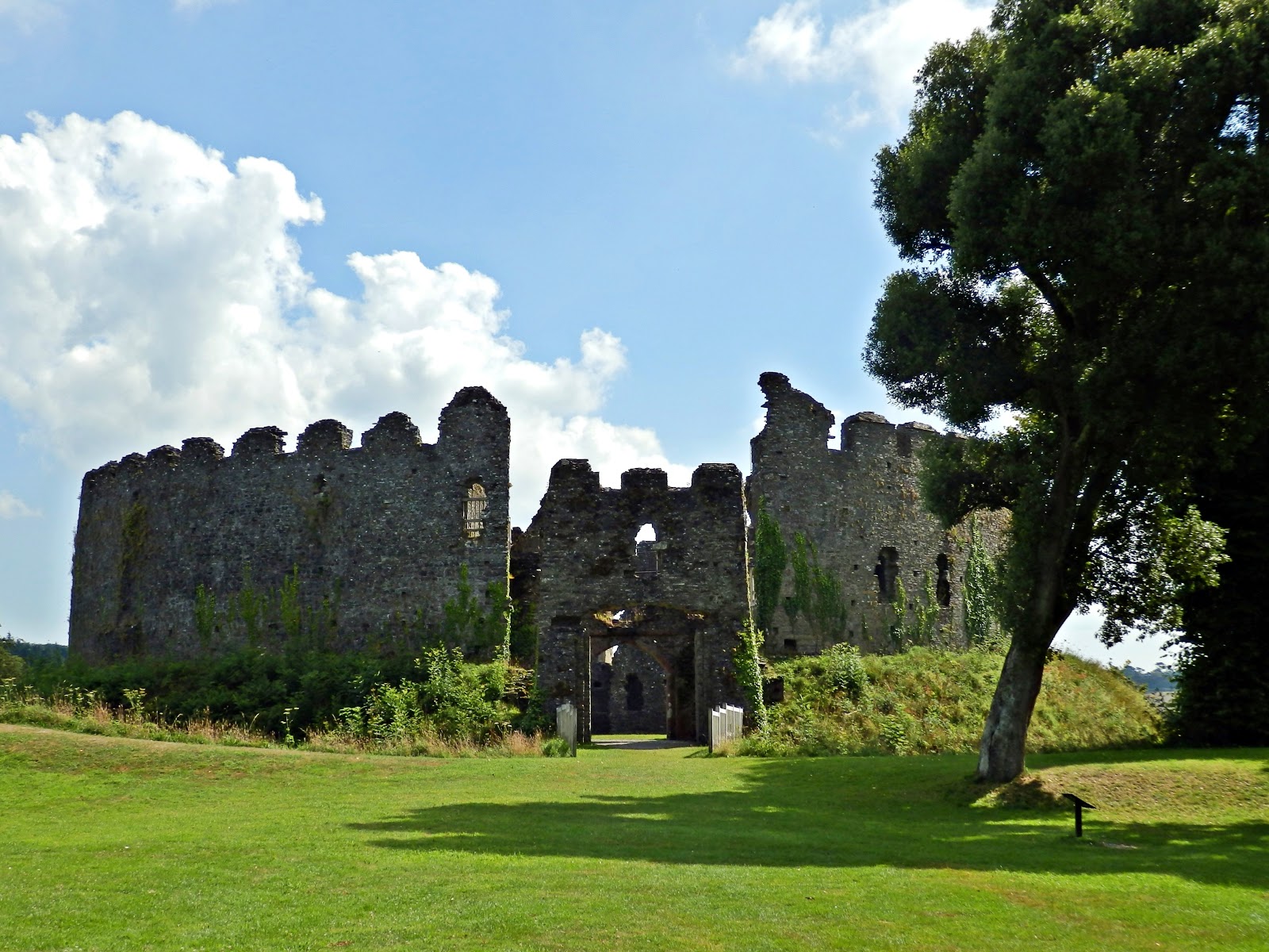 Mike's Cornwall: Visiting Restormel Castle and the English Civil War