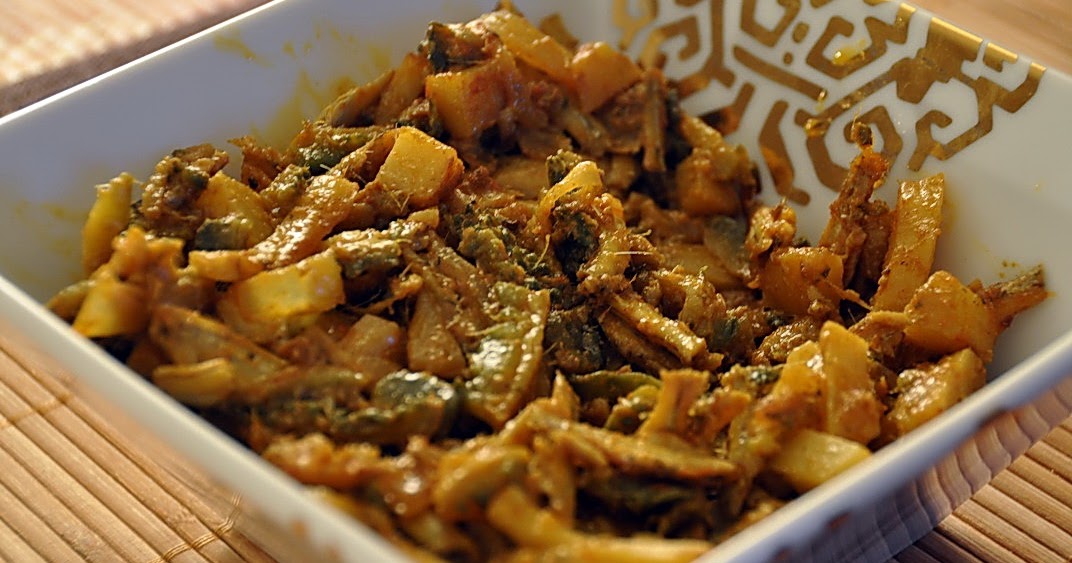 Rummana's Kitchen: Korolla Mola Maach Chochori (Bitter Gourd With Small ...