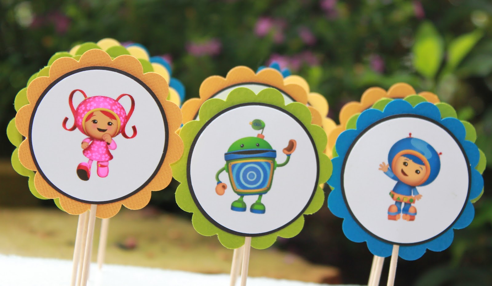 Custom Invites and Designs by Jessica.: Team Umizoomi Cupcake Toppers