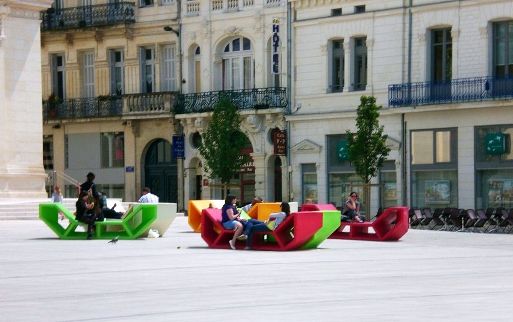 Chez Charnizay: Funky Seats