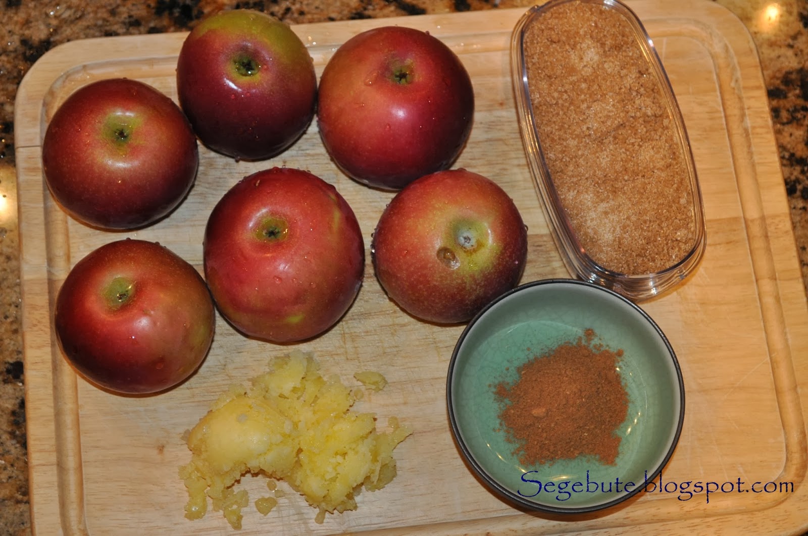 SEGEBUTĖS UŽRAŠAI: Rudeninis obuolių įdaras