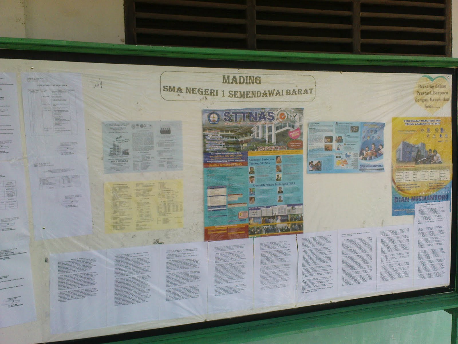 MADING ( MAJALAH DINDING ) SMA NEGERI 1 SEMENDAWAI BARAT OKU TIMUR