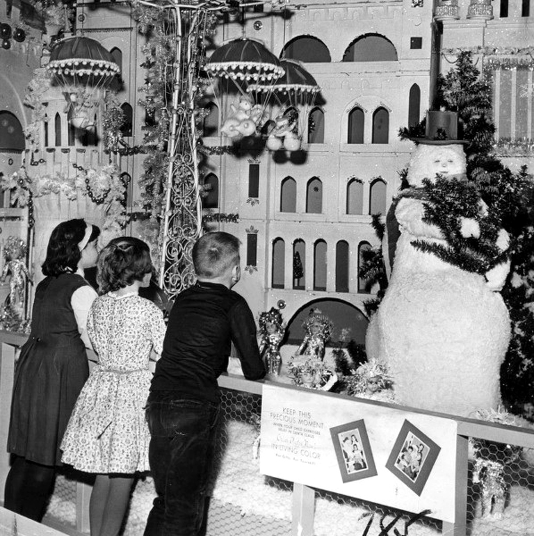 Life In The So-Called Space Age: Christmas At John Wanamaker's Philadelphia