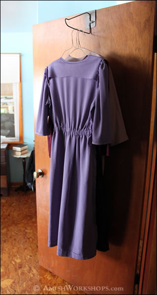 Simple Pleasures: How to Sew an Amish Dress (Suit)