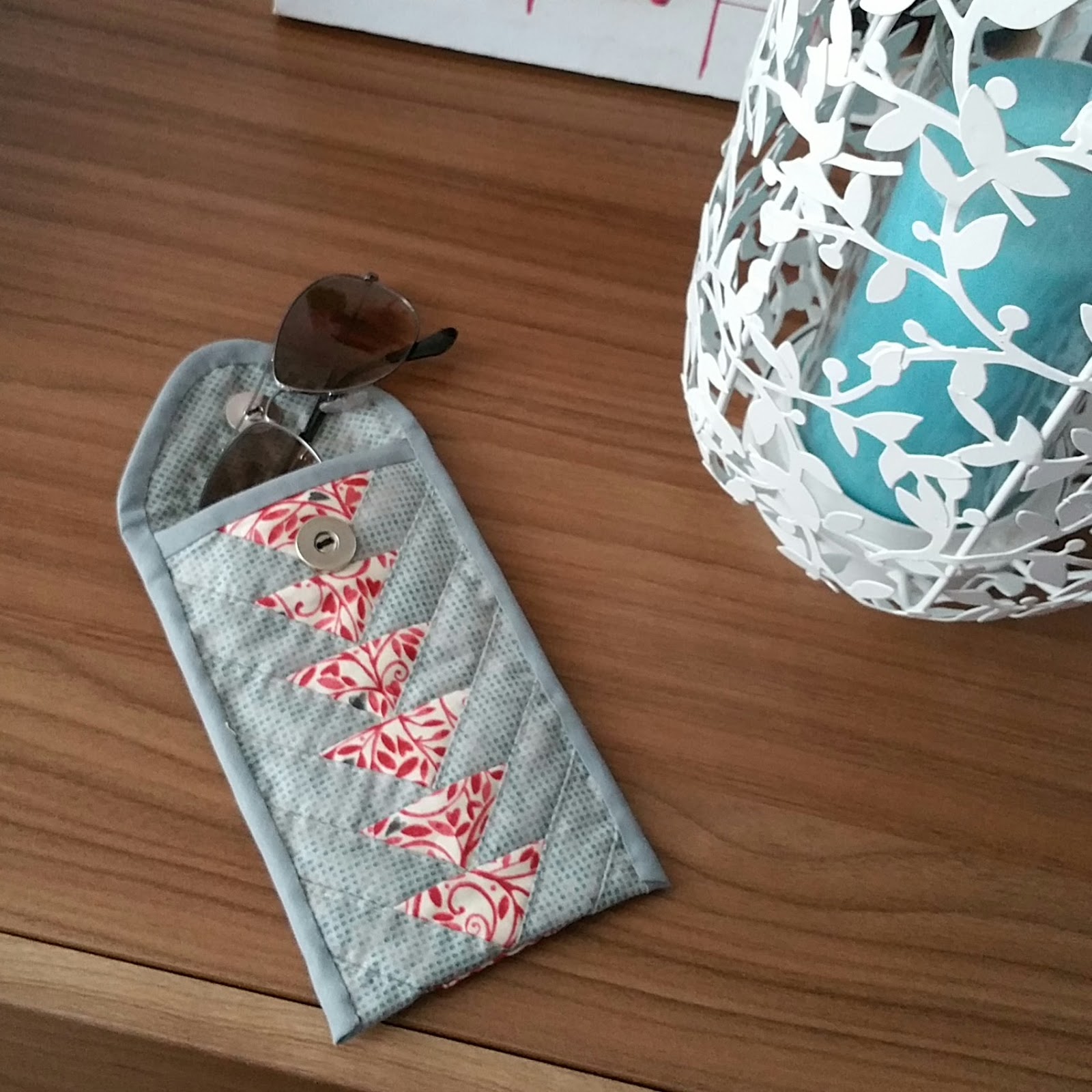 Bolso y funda de gafas patchwork - Cosiendo bajo la lluvia