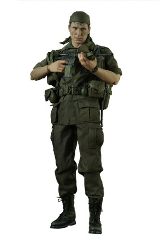 Lifestyle Photos: Tom Berenger as Sergeant Barnes - Platoon