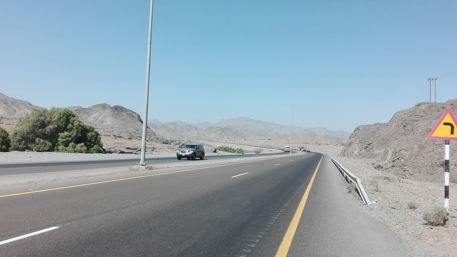 Oman dubai border crossing