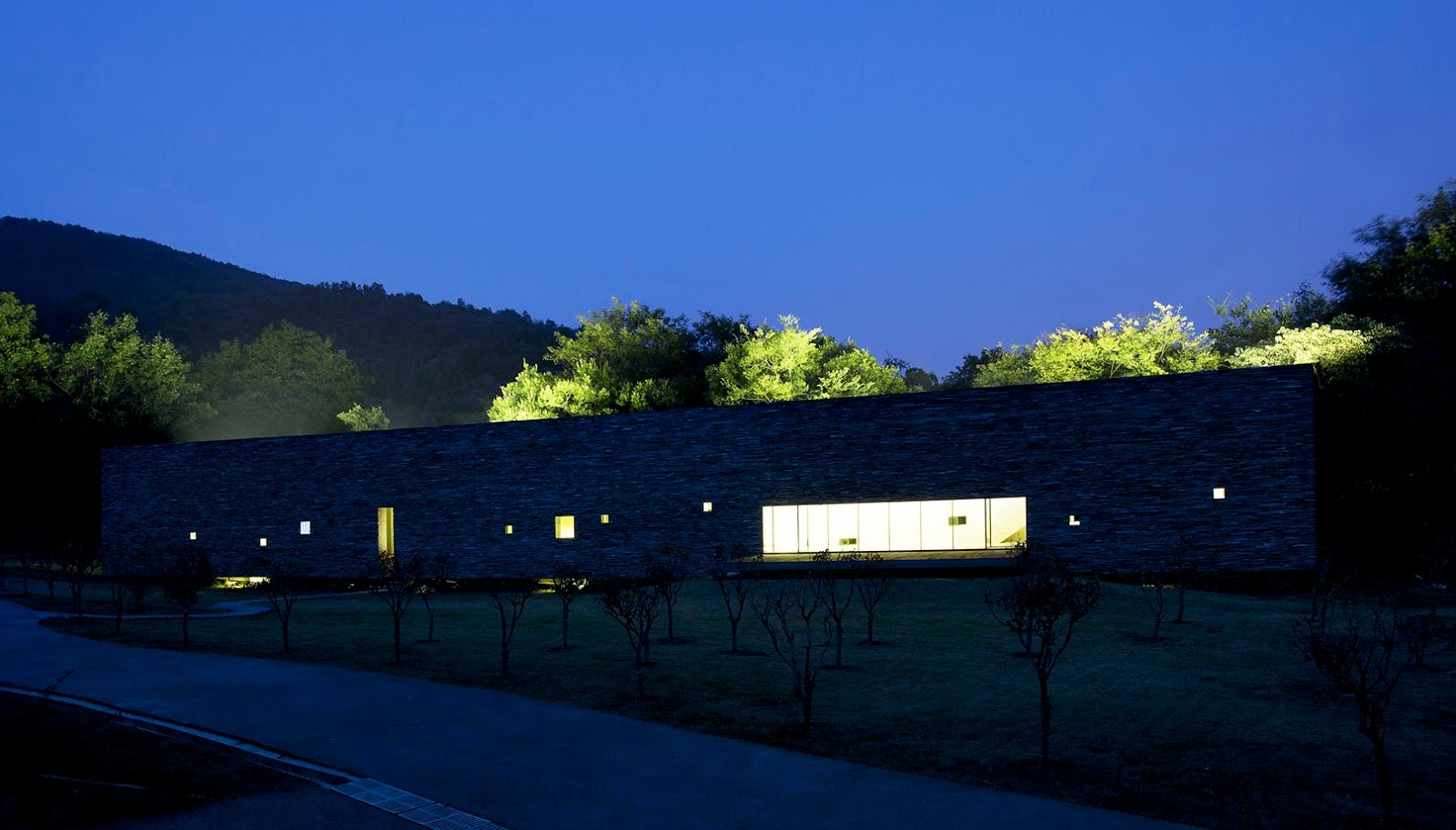 Adjaye Associates – a f a s i a