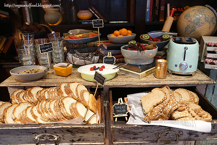 Sunday Brunch at Firefly - studio city - Vegas and Food