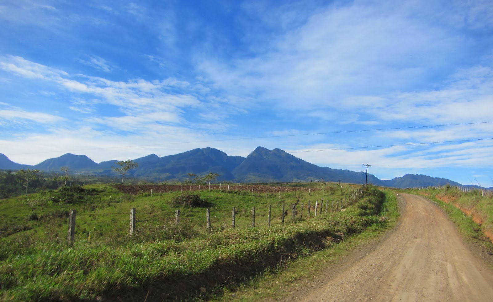 LEXICAL CROWN: MOUNT KITANGLAD CLIMB