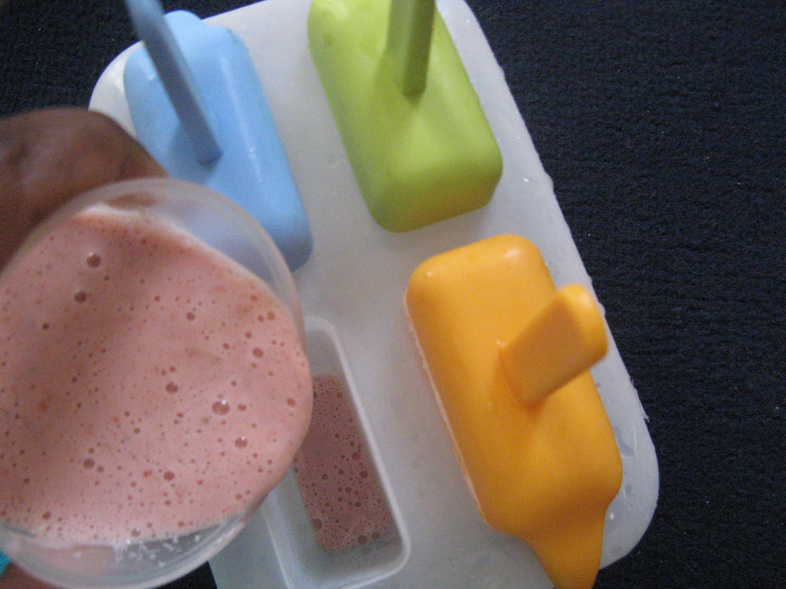 FLAVOURED YOGHURT ICE POPS