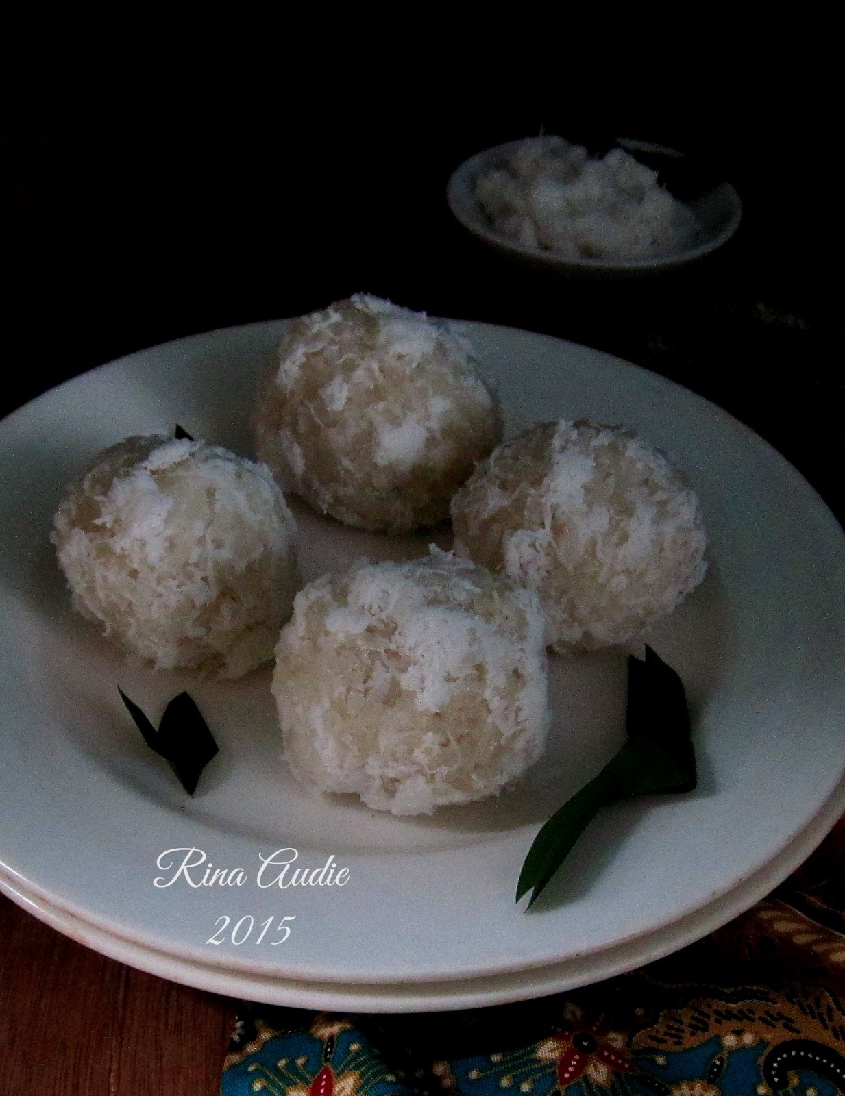 Ketan Urap Isi Pisang - DapurManis