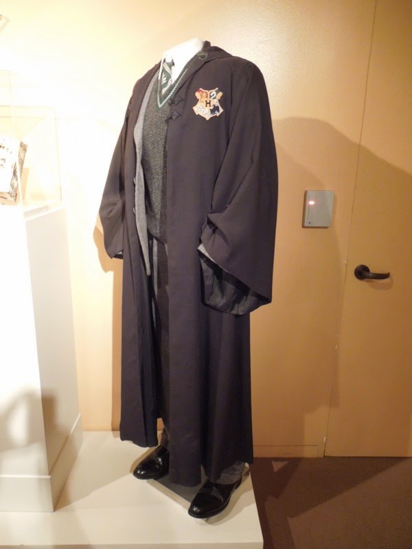 Hollywood Movie Costumes and Props: Magical Harry Potter movie costumes ...