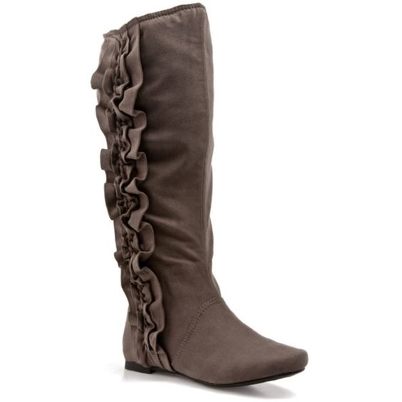 Over the Moon Crochet: Side Ruffle Boots