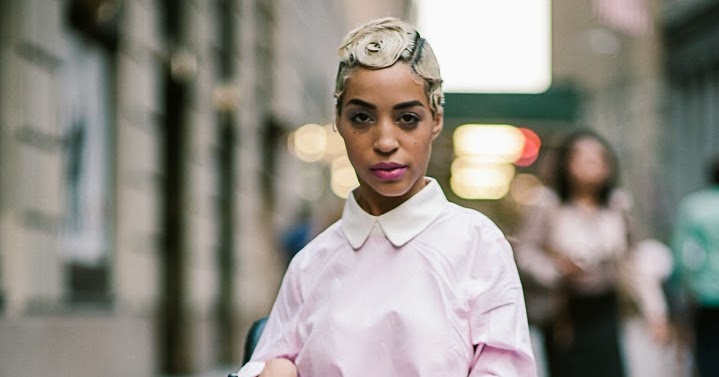 Urban Fieldnotes: Jilly Peppa, Outside G-Star, Wall St, New York