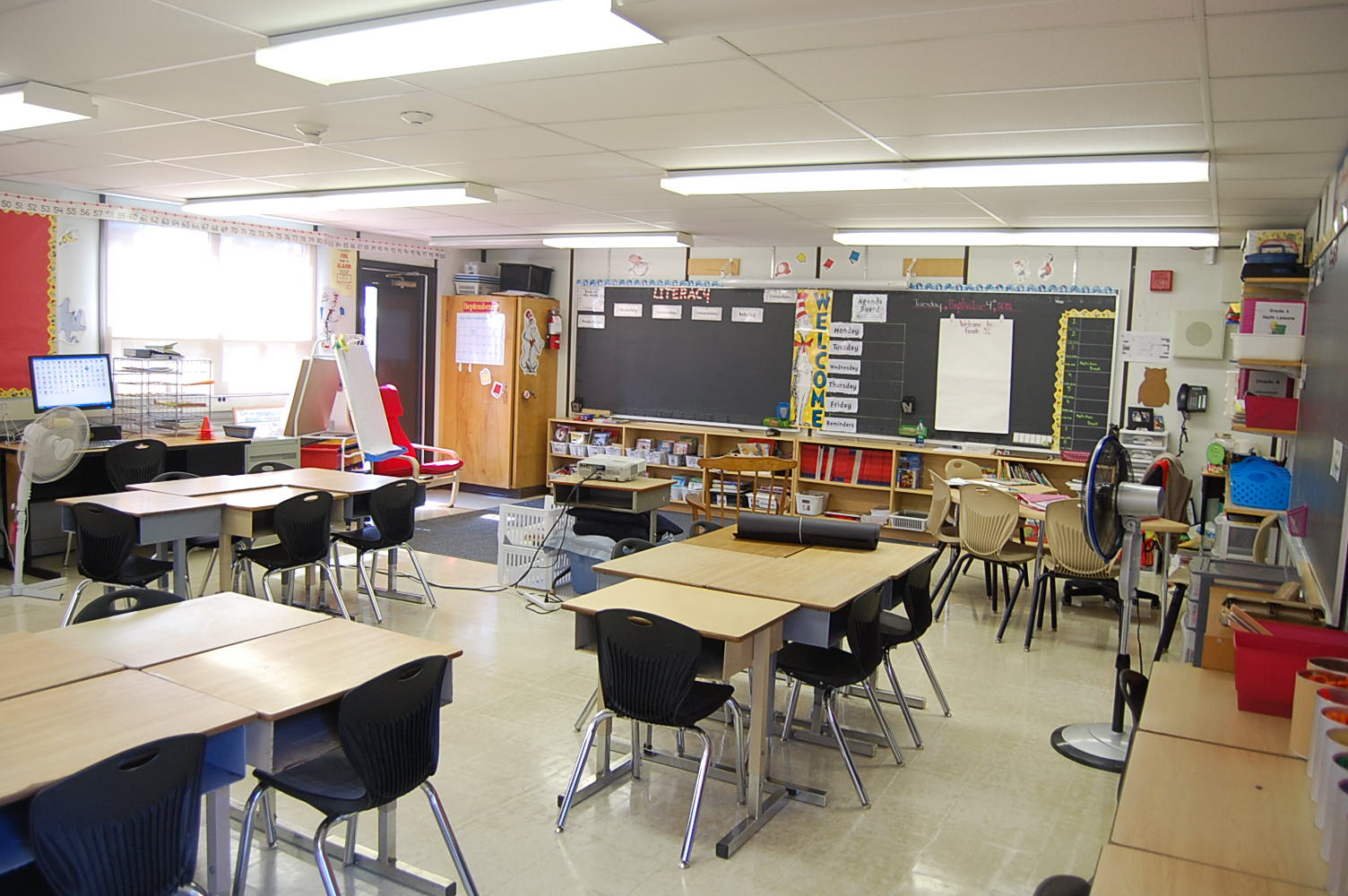 Thinking of Teaching: Classroom Pictures...Revealed!