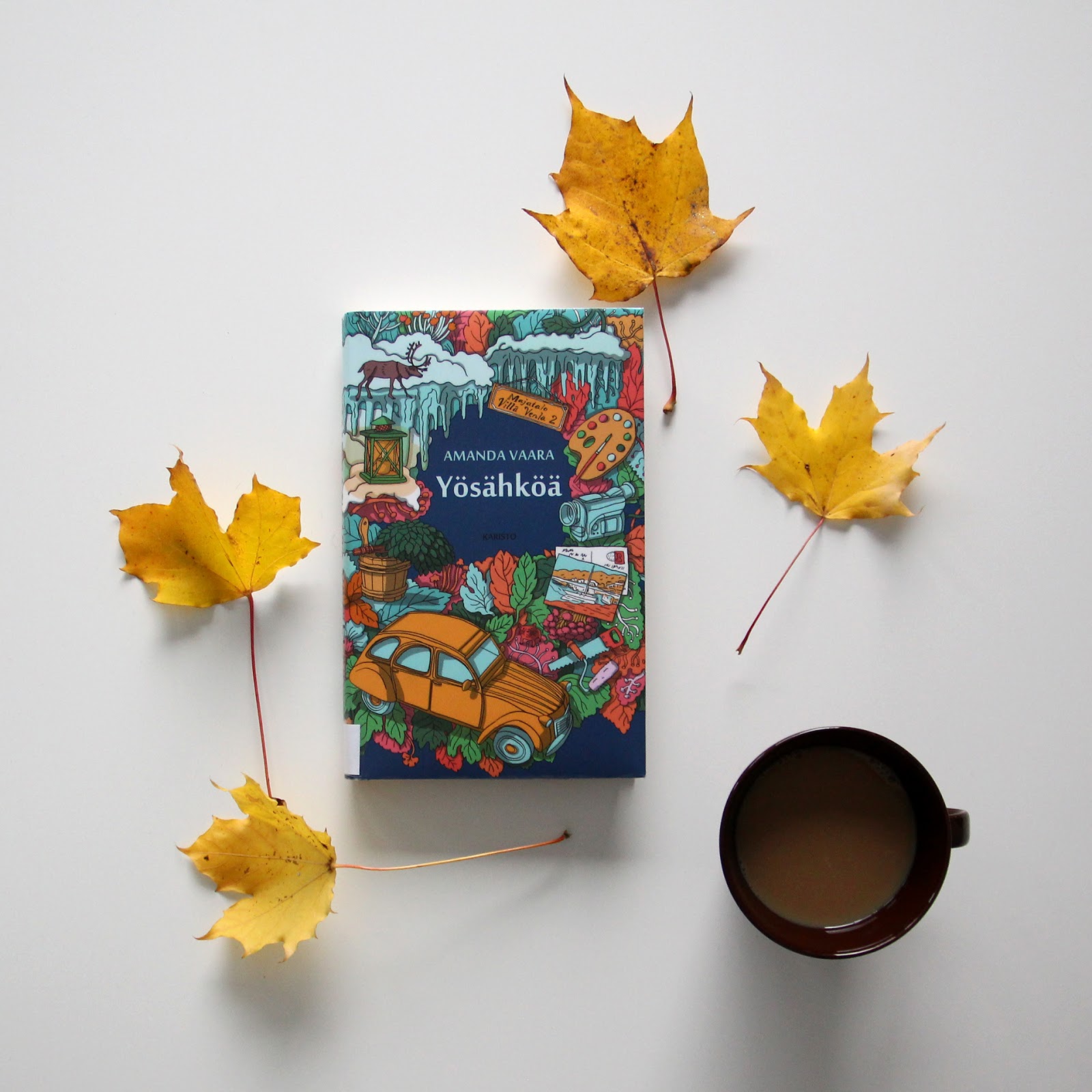 Amanda Vaara: Yösähköä - Kirjanmerkkinä lentolippu