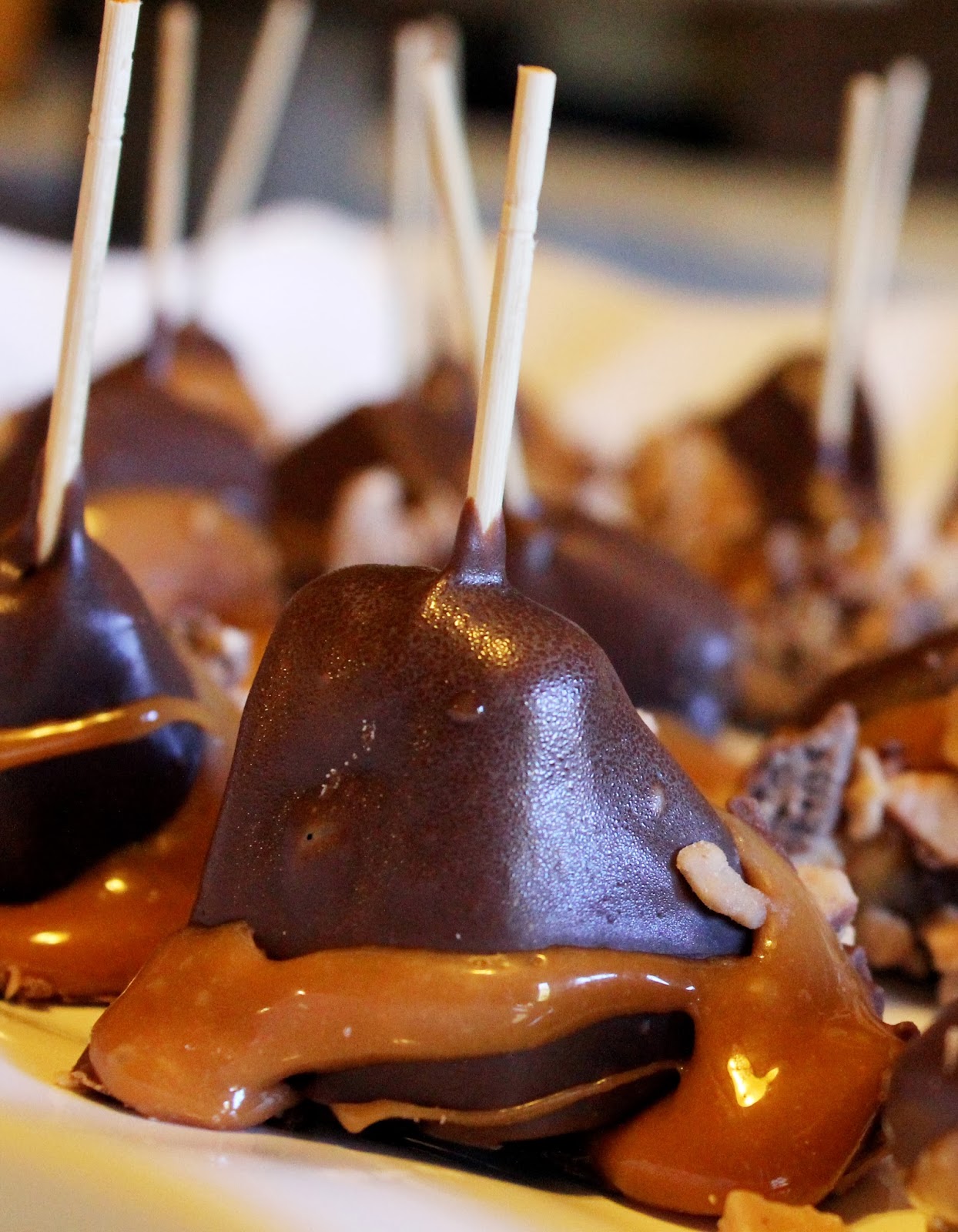 Easy Mini Caramel Apple Bites - Lou Lou Girls