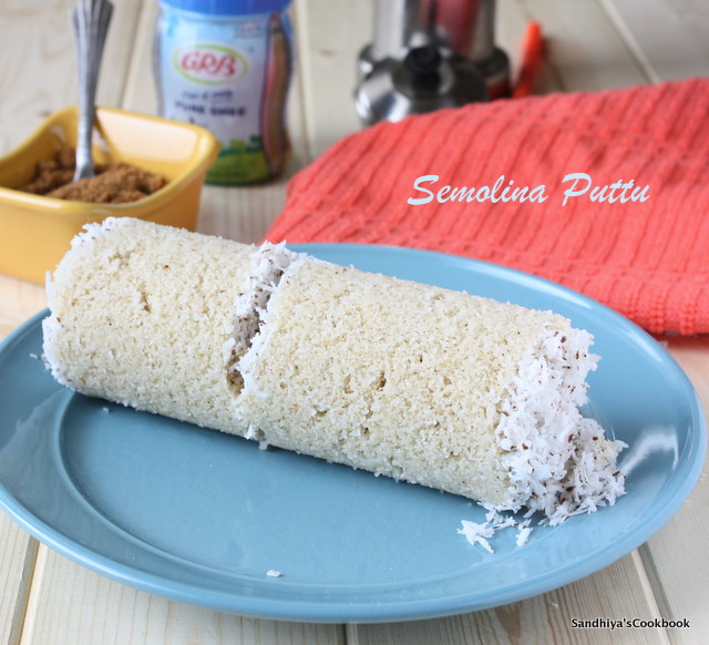 Sandhiya's Cookbook: Rava Puttu | Semolina Puttu | Sooji Puttu