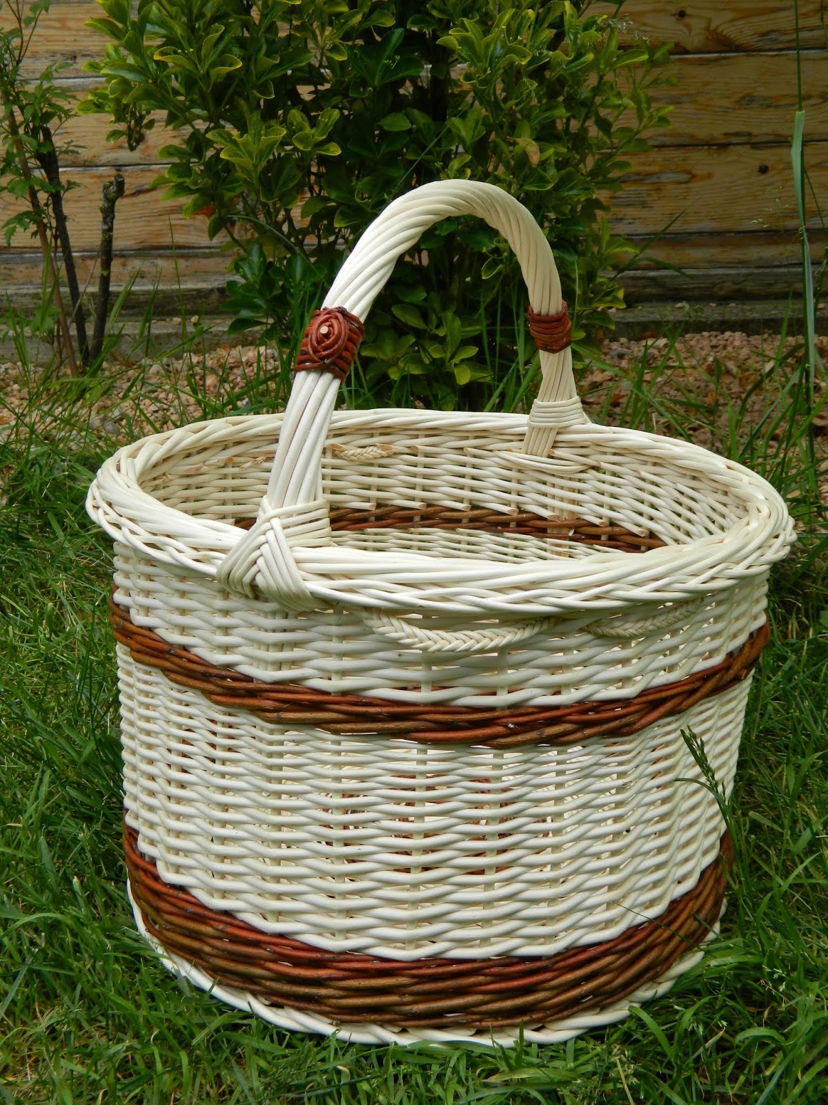 Vannerie et Osier : Panier en osier blanc