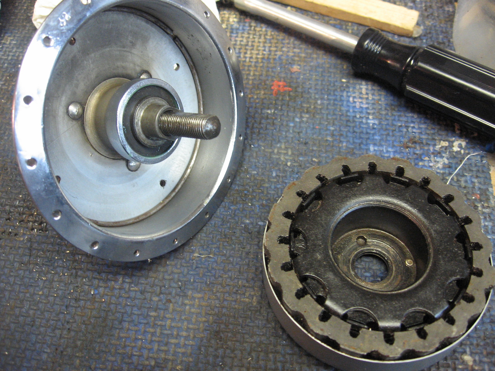 Classic Three Speeds: 1953 GH6 Dynohub Rebuild