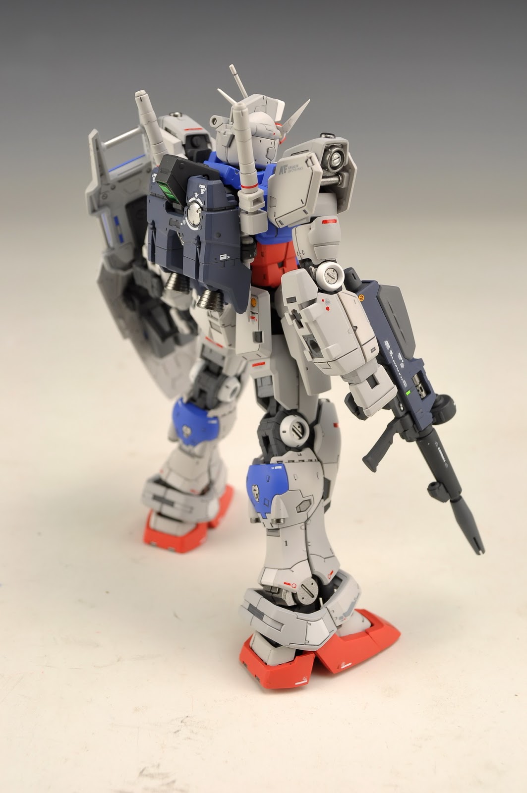 RG 1/144 RX-78 Gundam GP-01 Zephyranthes w/ System Base 001 – Painted ...