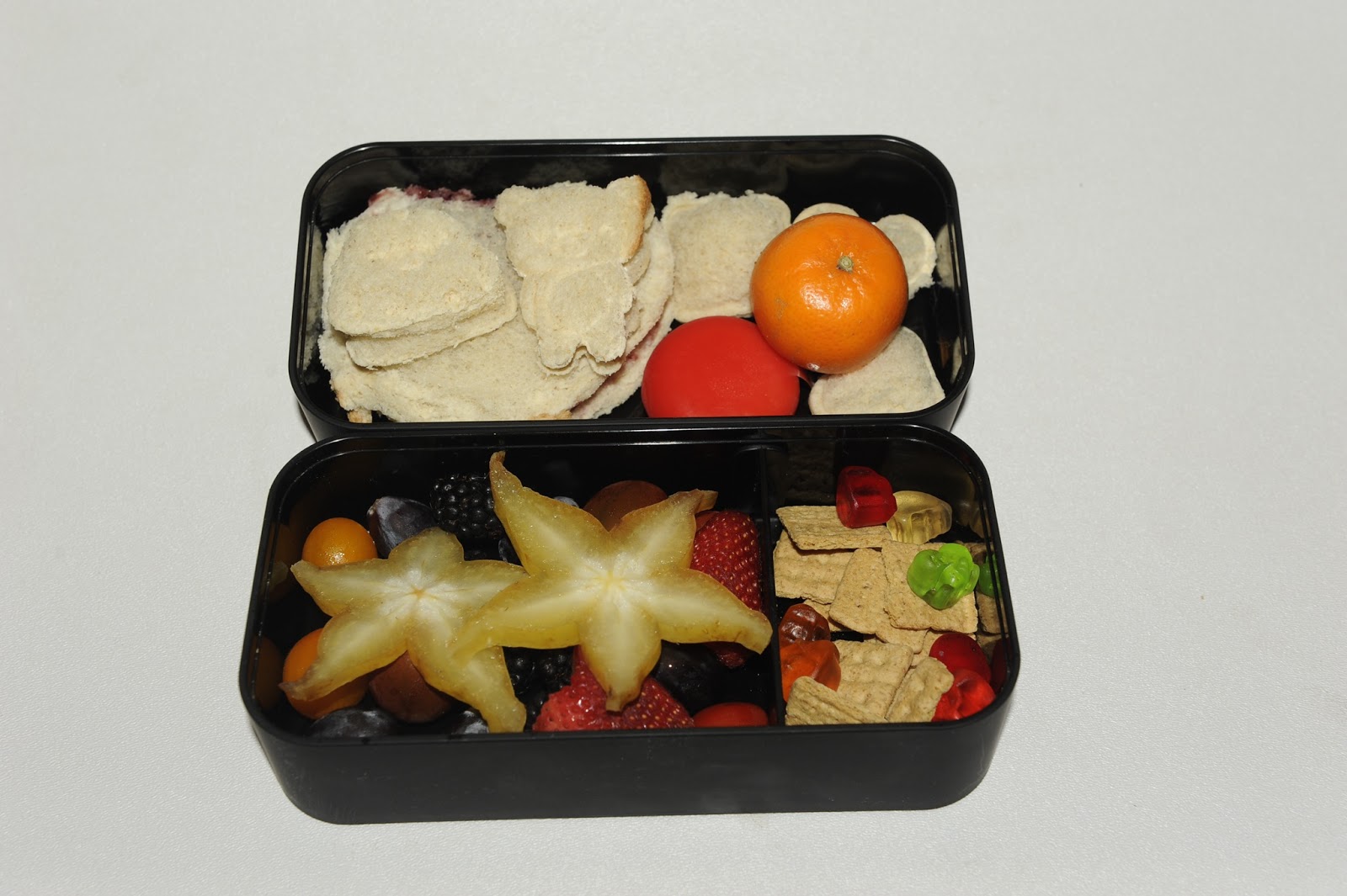 Blame it on the bento: New sandwich cutters and star fruit bento