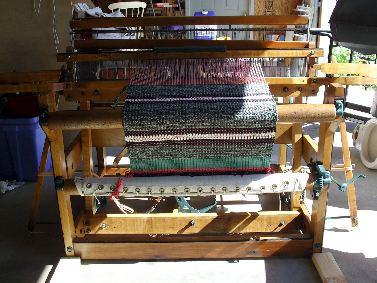 Daisy Hill Weaving Studio: Having Fun with Weaver's Delight Loom