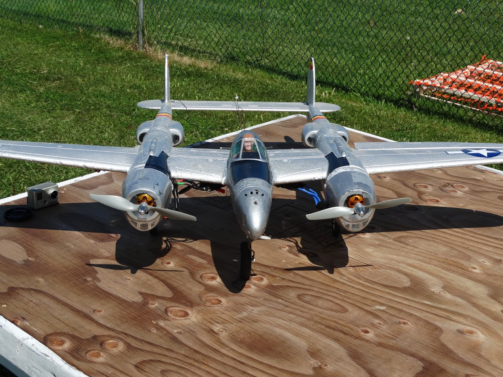 RC Flying Models: GWS P-38 Lightning