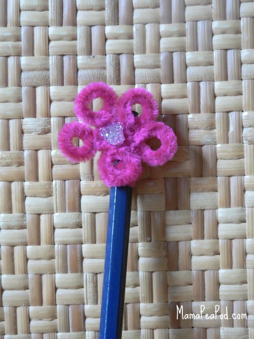 Pipe Cleaner Pencil Toppers | Munchkins and Mayhem