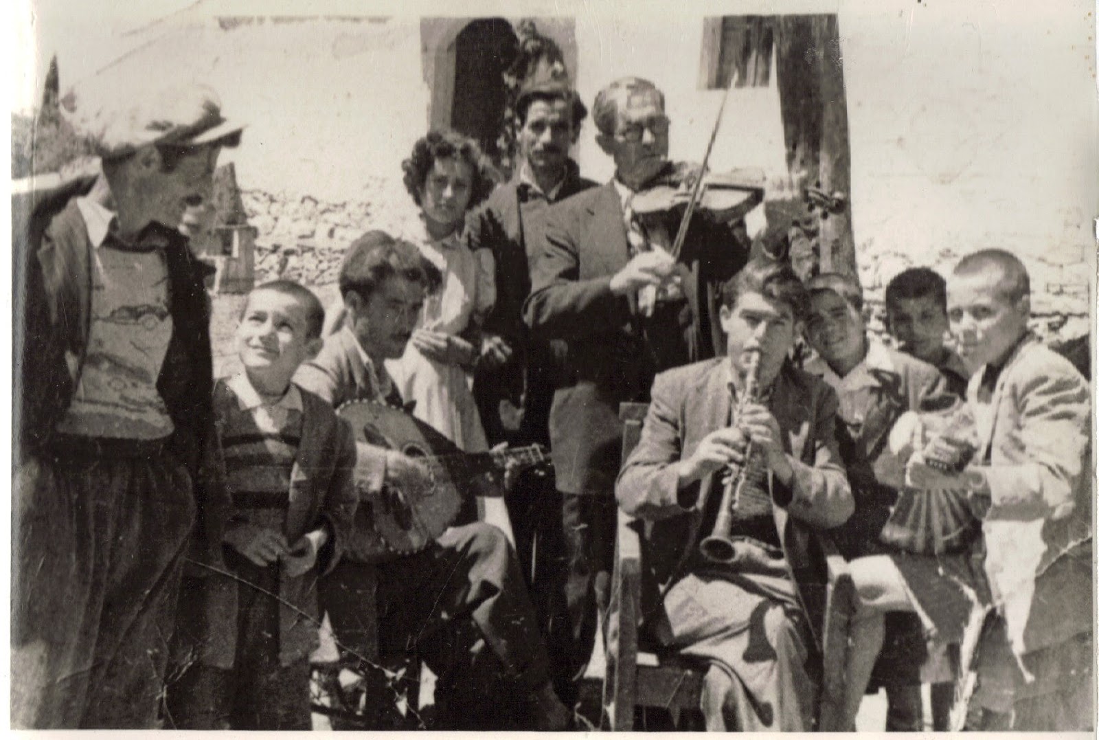 Georges Iatrou: ΣΤΟ ΠΑΝΗΓΥΡΙ ΤΟΥ ΧΩΡΙΟΥ