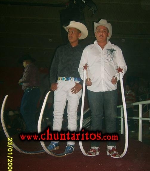 The Real Pretty: Mexican Pointy Boots